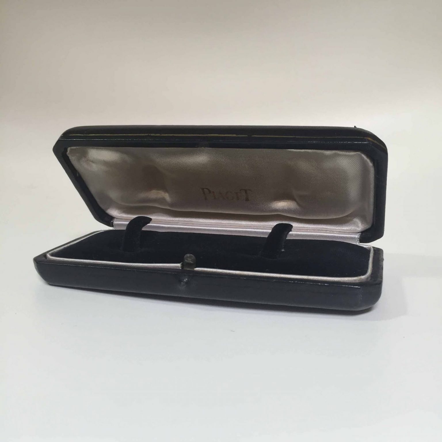 Piaget Vintage Box - Watch Out