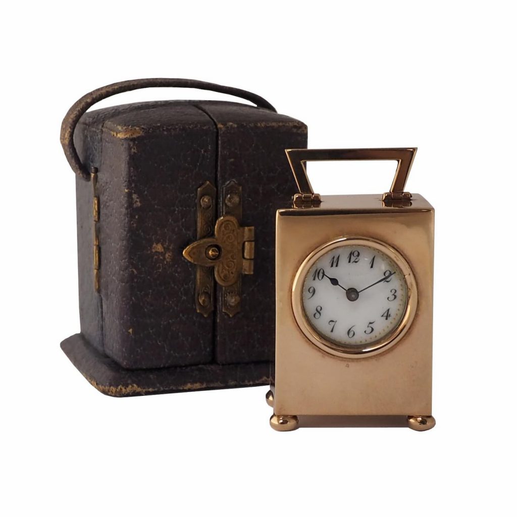 Anonymous Table Clock - Watch Out